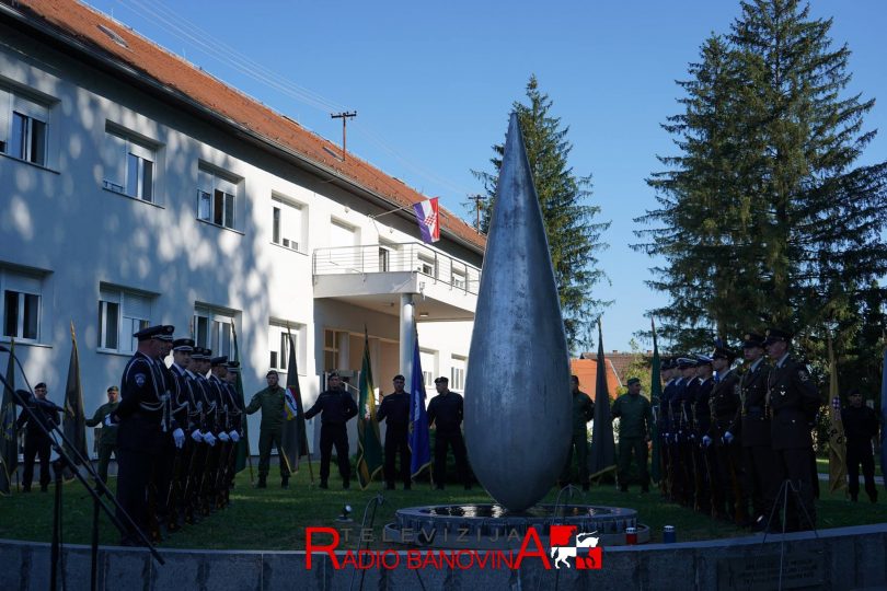 35746933_211125139515828_5651142986814193664_o – Grad Glina
